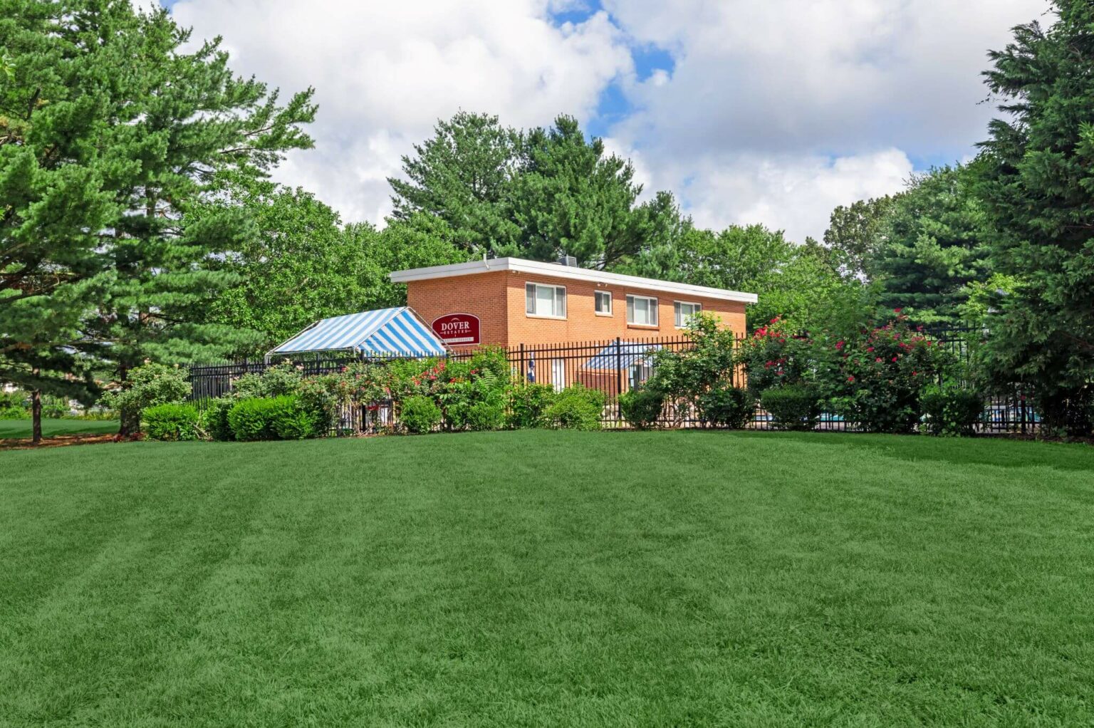 Photos of Apartments & Amenities | Dover Estates