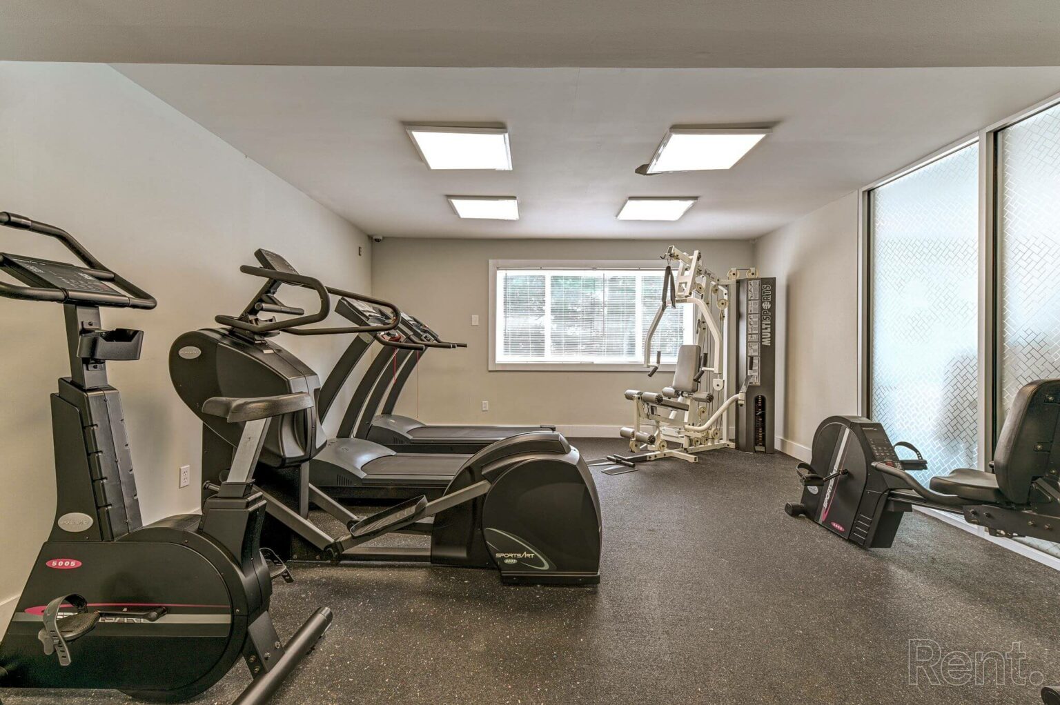 Photos of Apartments & Amenities | Dover Estates