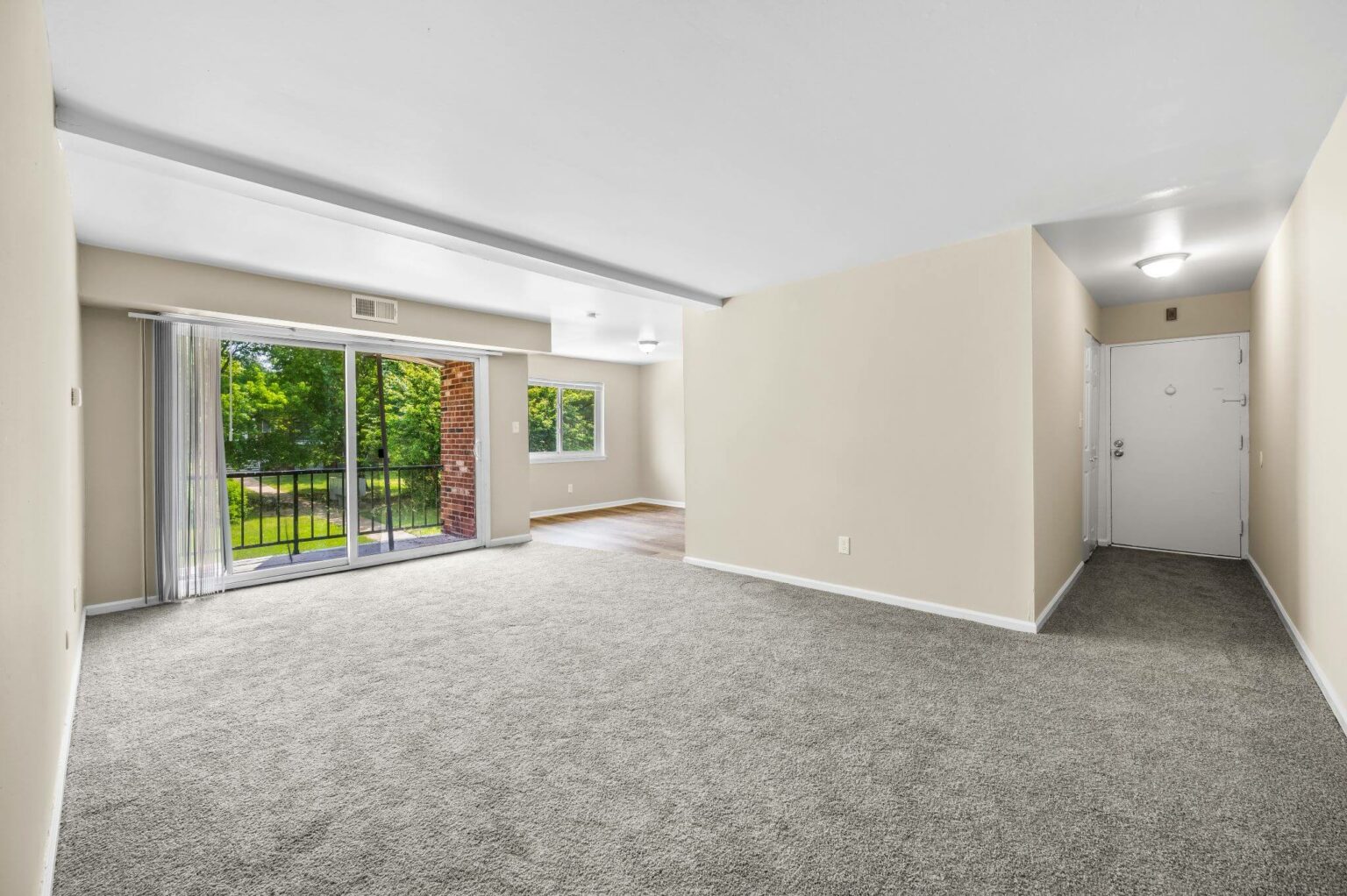 Photos of Apartments & Amenities | Dover Estates