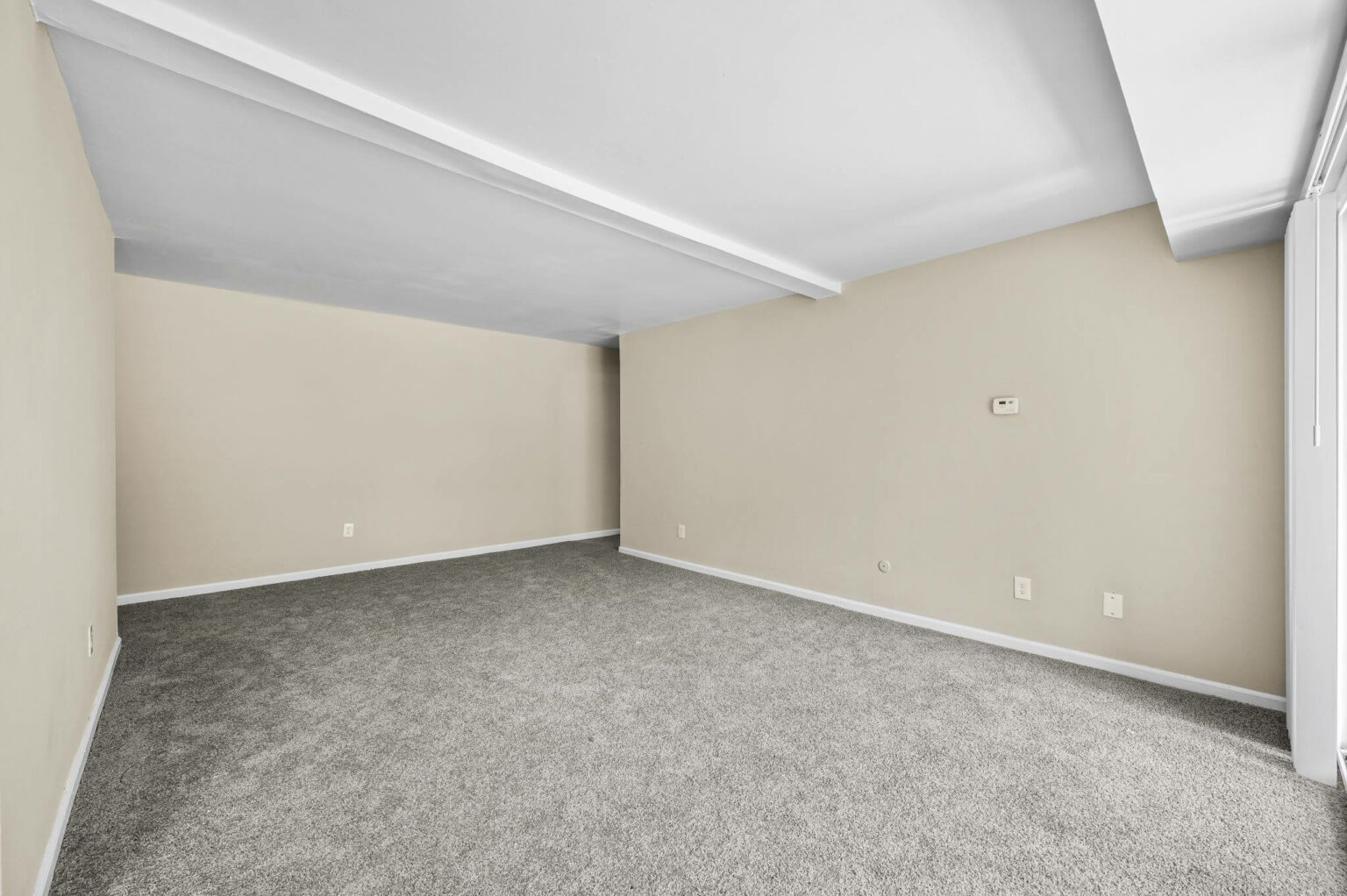 Photos of Apartments & Amenities | Dover Estates