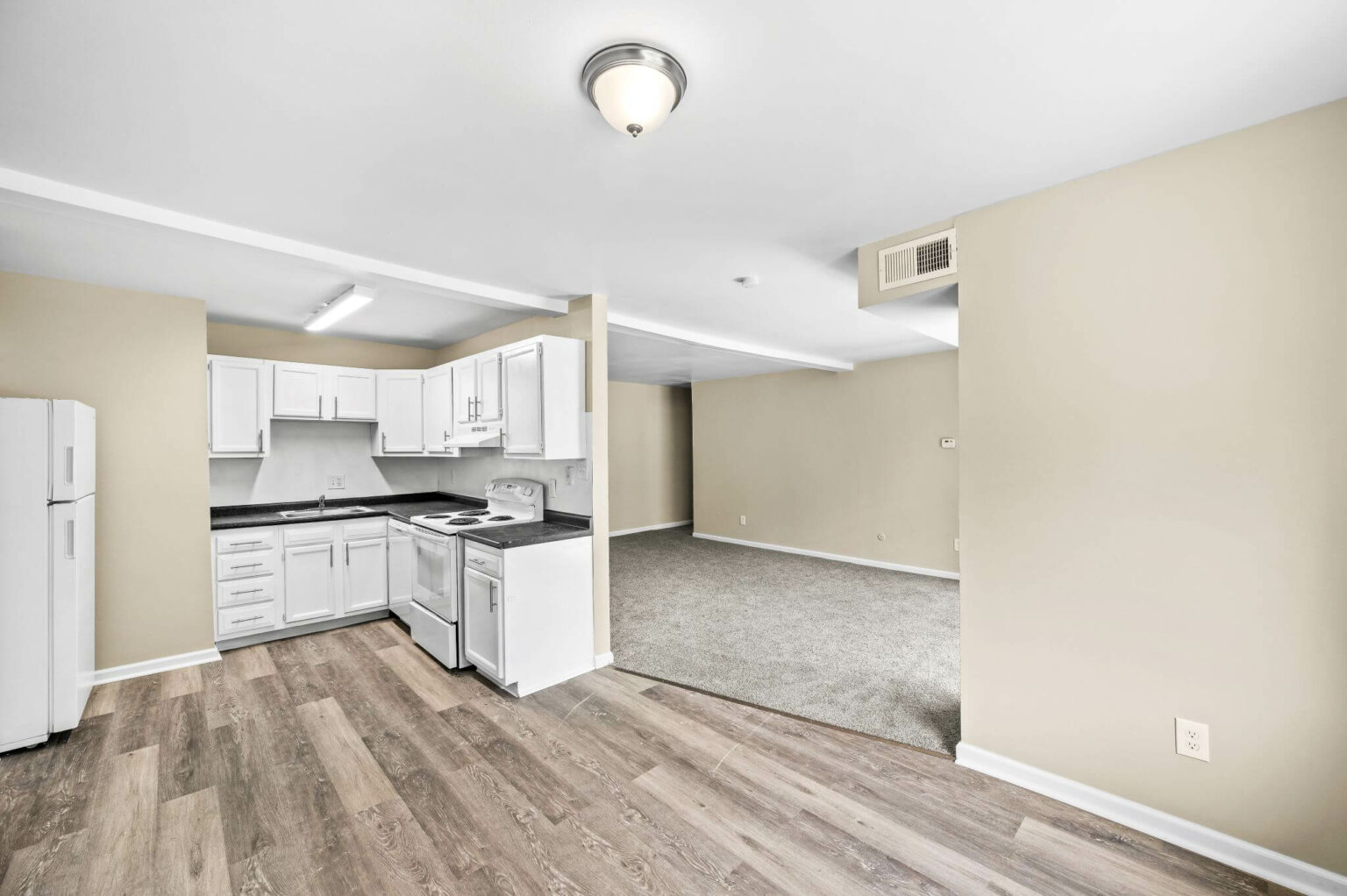 Photos of Apartments & Amenities | Dover Estates